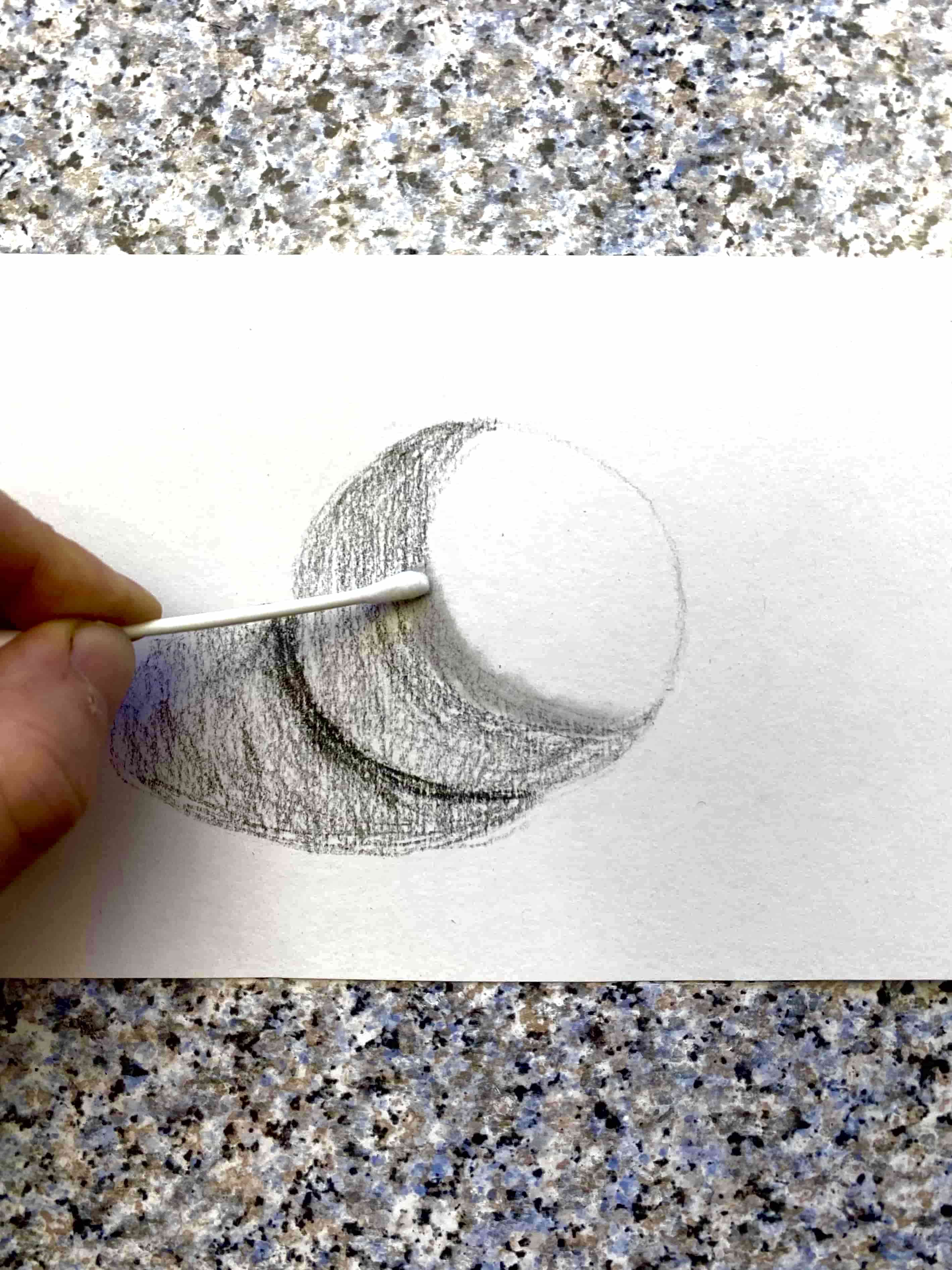How to Shade a Sphere with Charcoal Pencils in 10 Steps